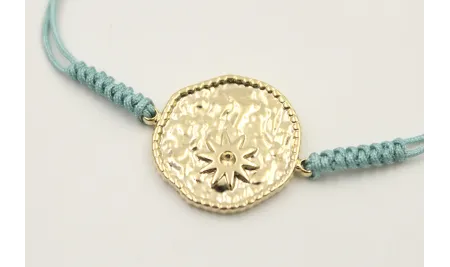 Pulsera hilo color menta con nudo serpiente y chap